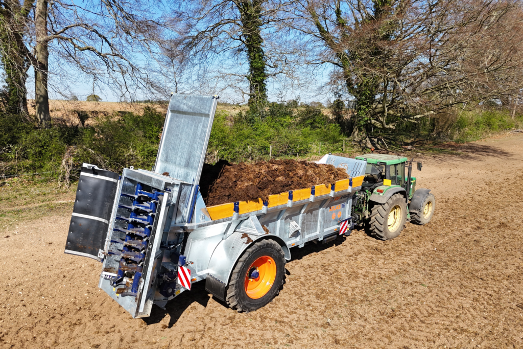 ATLAS Muck Spreader | Rear Discharge Manure Spreader